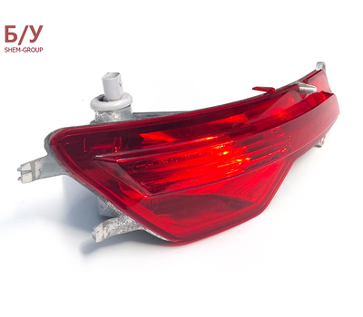 Задний противотуманный фонарь / отражатель / катафот в заднем бампере ...